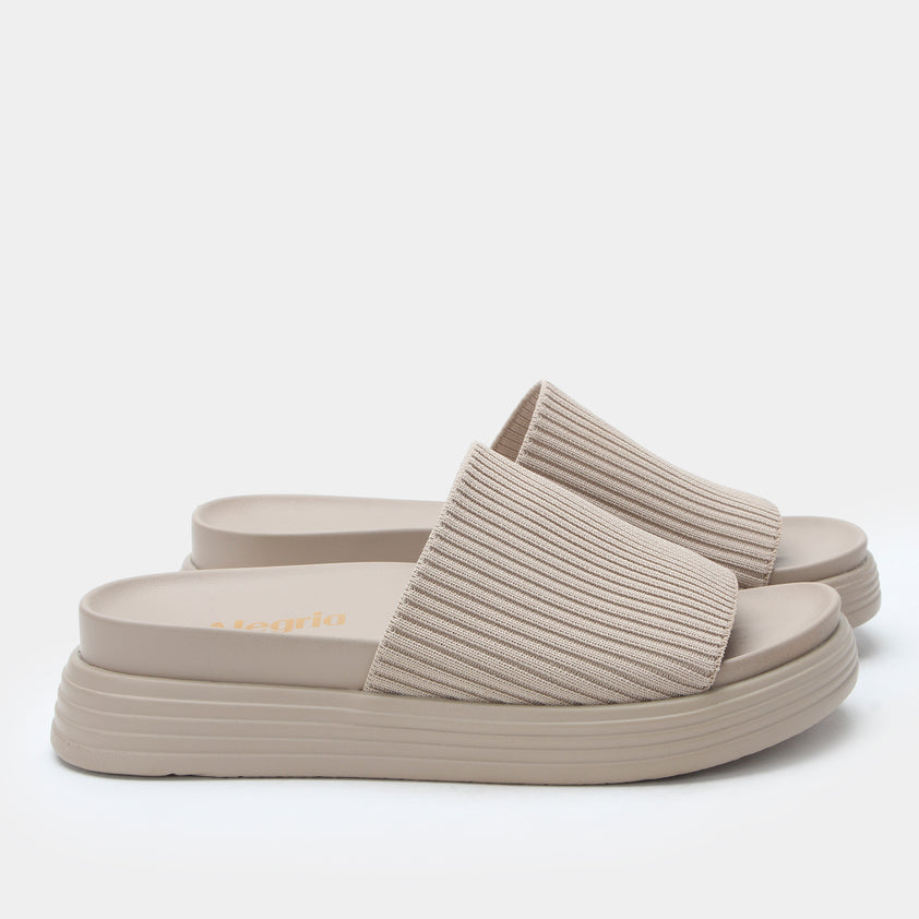 Akimi Beachy Keen Sandal - Alegria Shoes