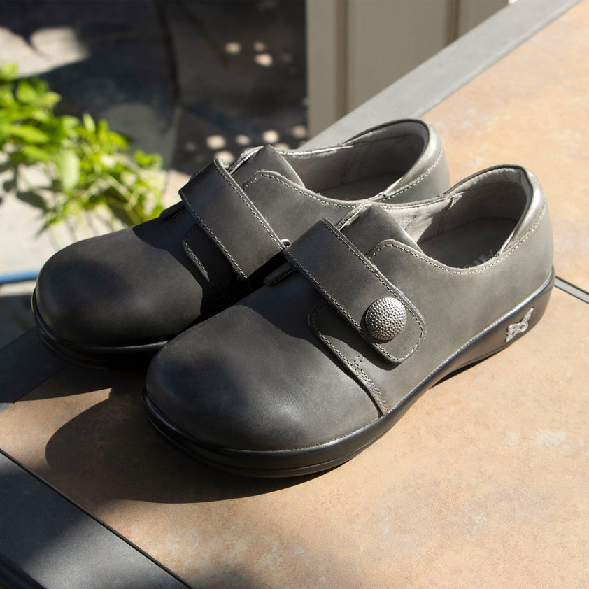 Joleen Oiled Ash Professional Shoe - Alegria Shoes